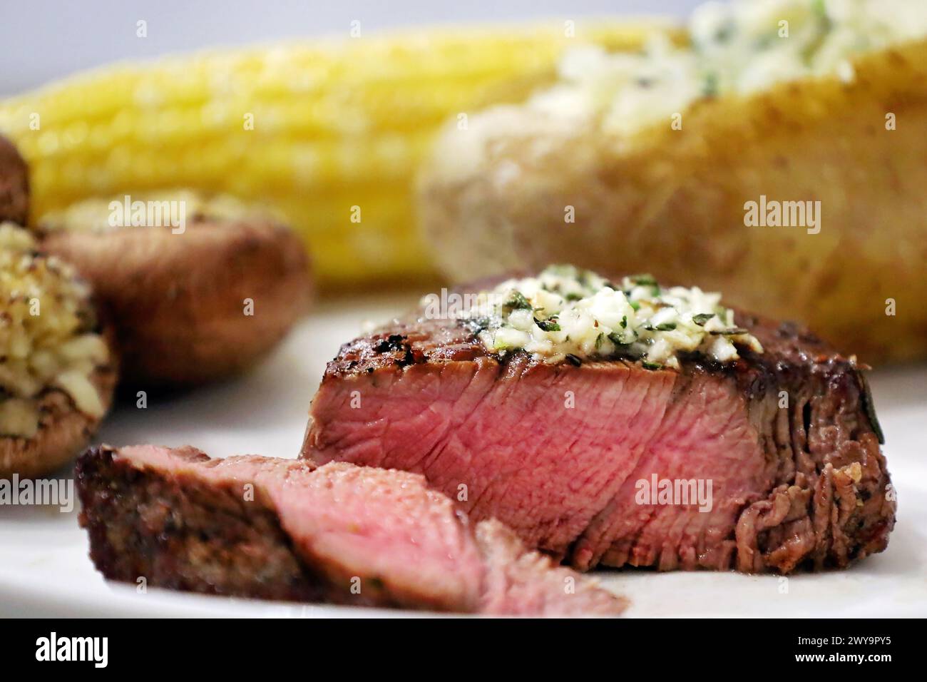 Filet mignon flavor hi-res stock photography and images - Alamy