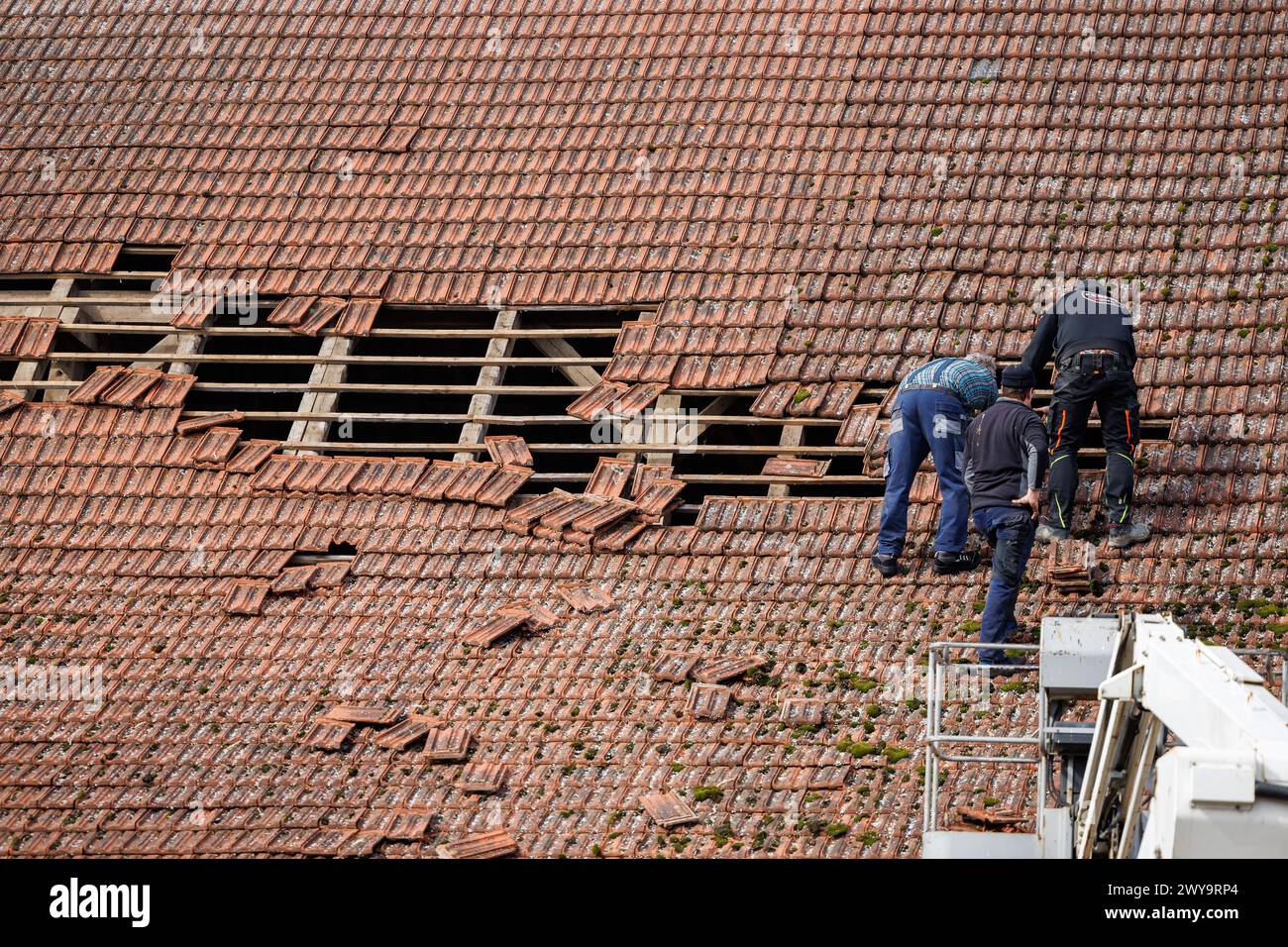 Berching, Germany. 05th Apr, 2024. Residents of the Wackersberg ...