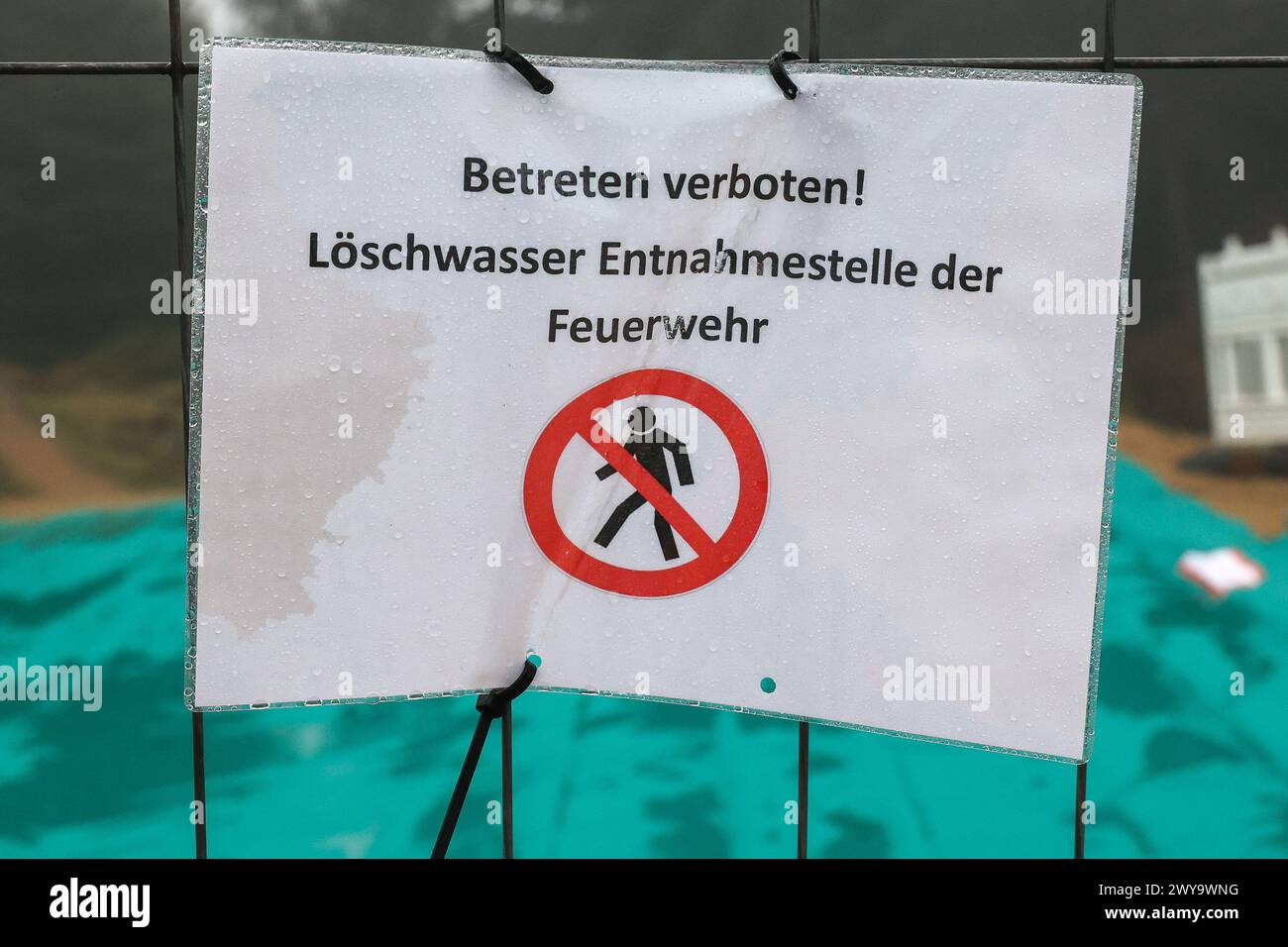 Schierke, Germany. 05th Apr, 2024. "No trespassing! Fire department ...