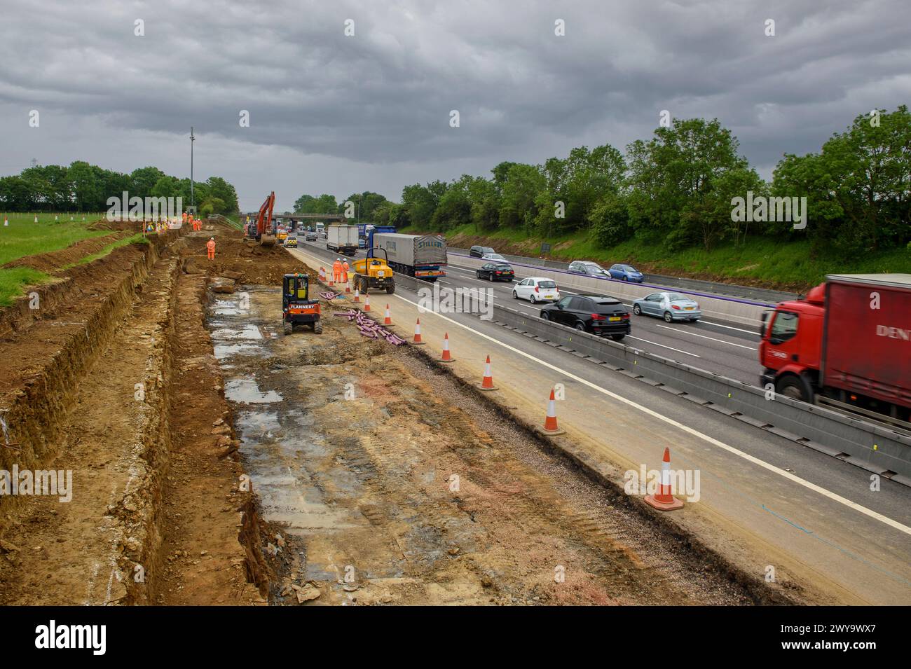 Traffic passing roadworks on the M1 motorway, England Stock Photo - Alamy