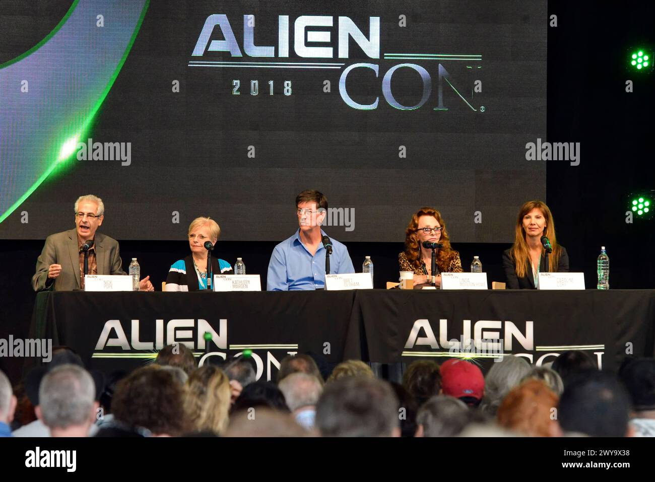 Alien Con 2018 - Nick Pope; Kathleen Marden, Bret Oldham; Linda Moulton ...