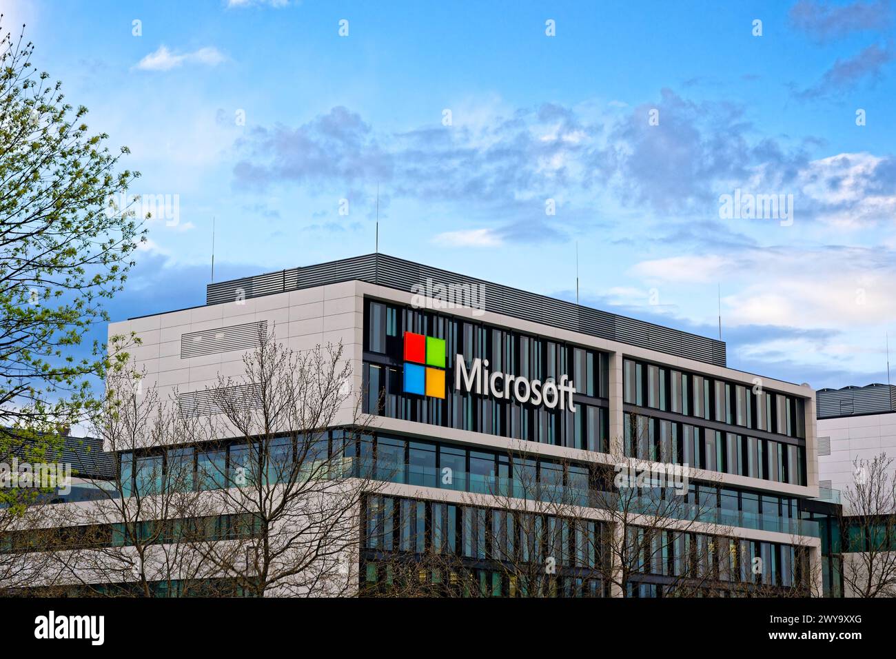 Microsoft. Die Microsoft Deutschland-Zentrale in München-Schwabing ...
