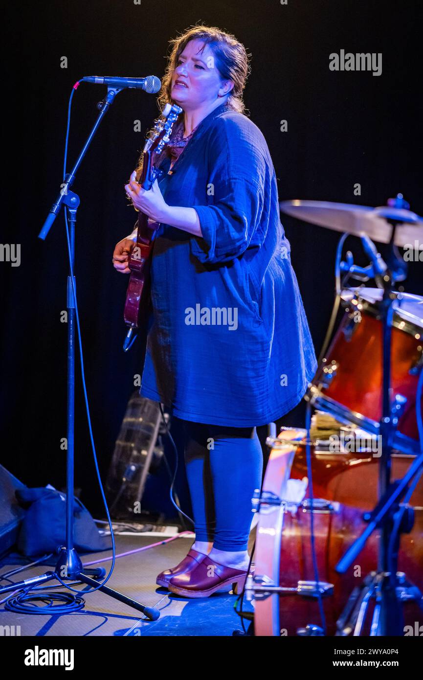 Edinburgh, Scotland. Thu 4 April 2024. American singer-songwriter Jolie ...