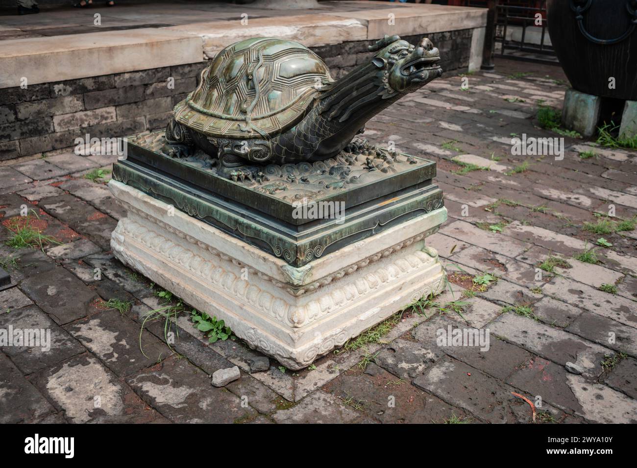 Turtle statue, Forbidden City, Beijing, China Stock Photo - Alamy