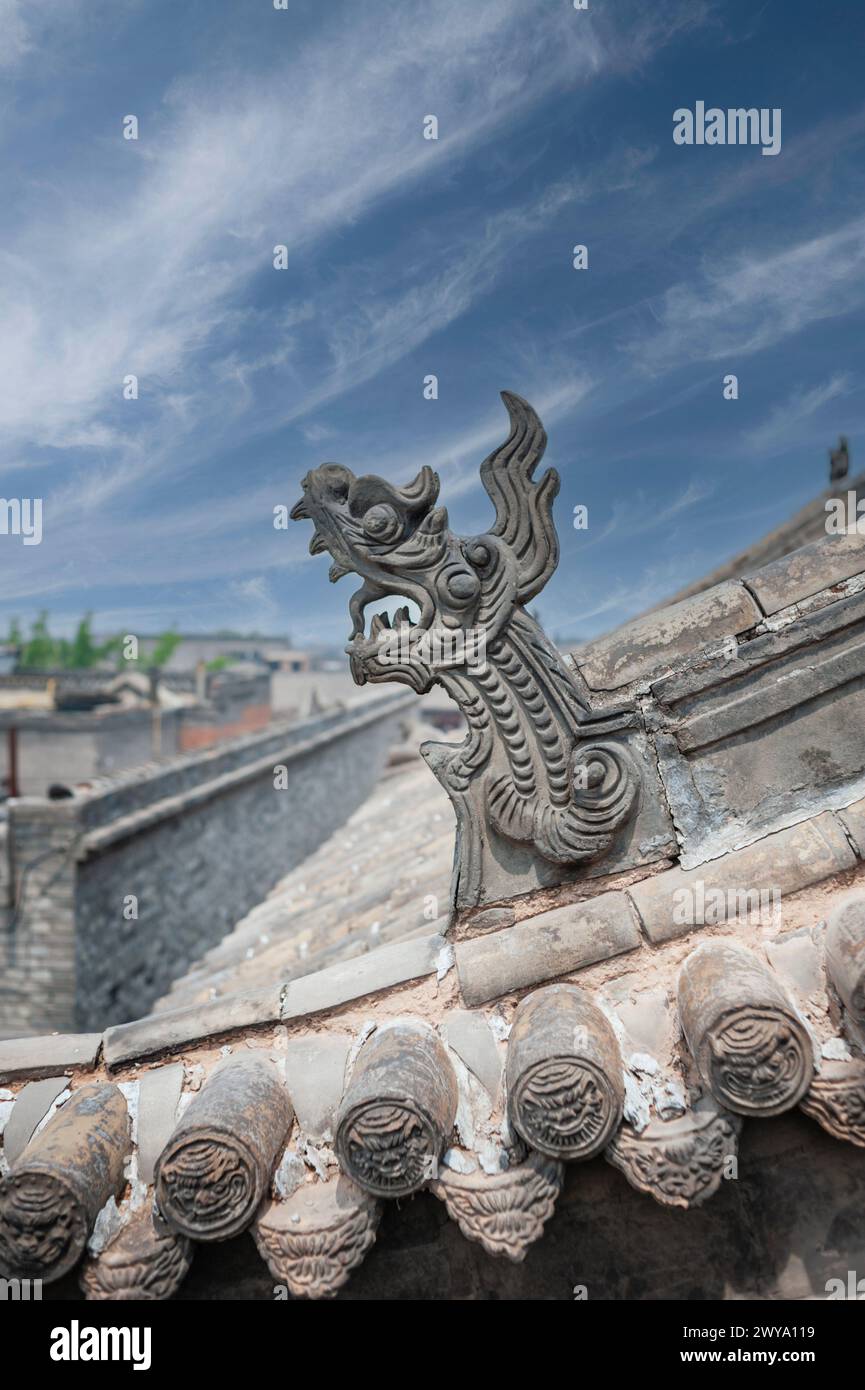Dragon roof hi-res stock photography and images - Alamy
