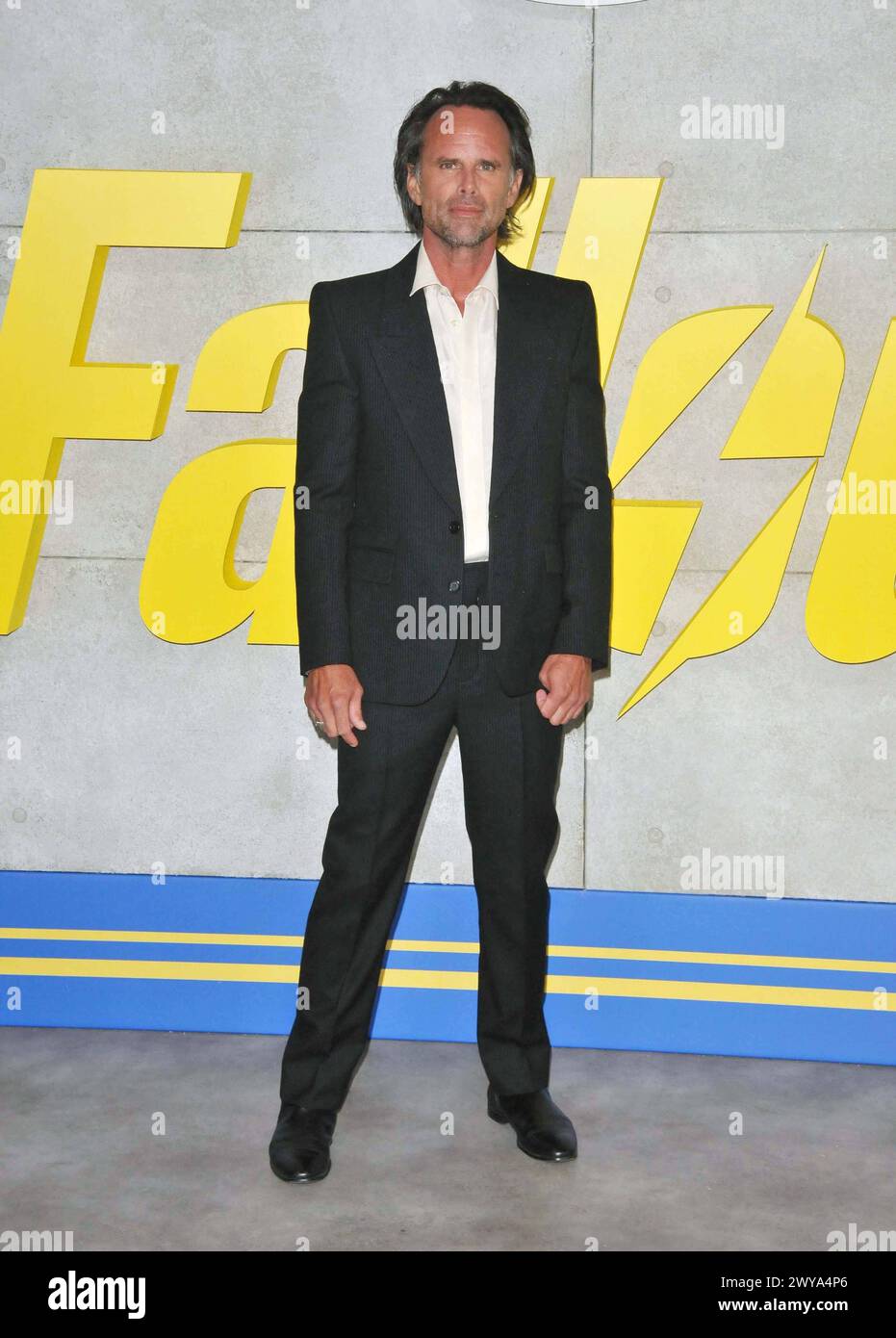 Fallout tv hi-res stock photography and images - Alamy