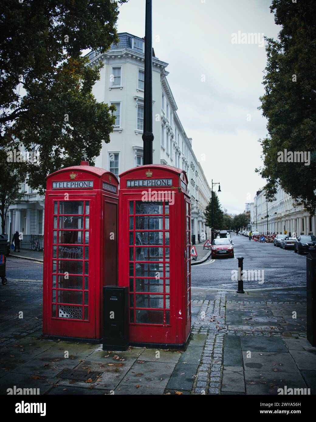 Red Phone Box Stock Photo - Alamy