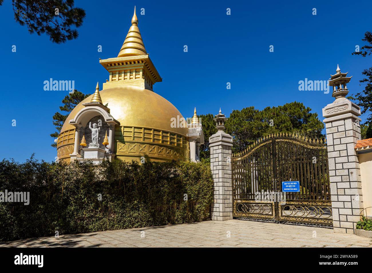 True temple hi-res stock photography and images - Alamy