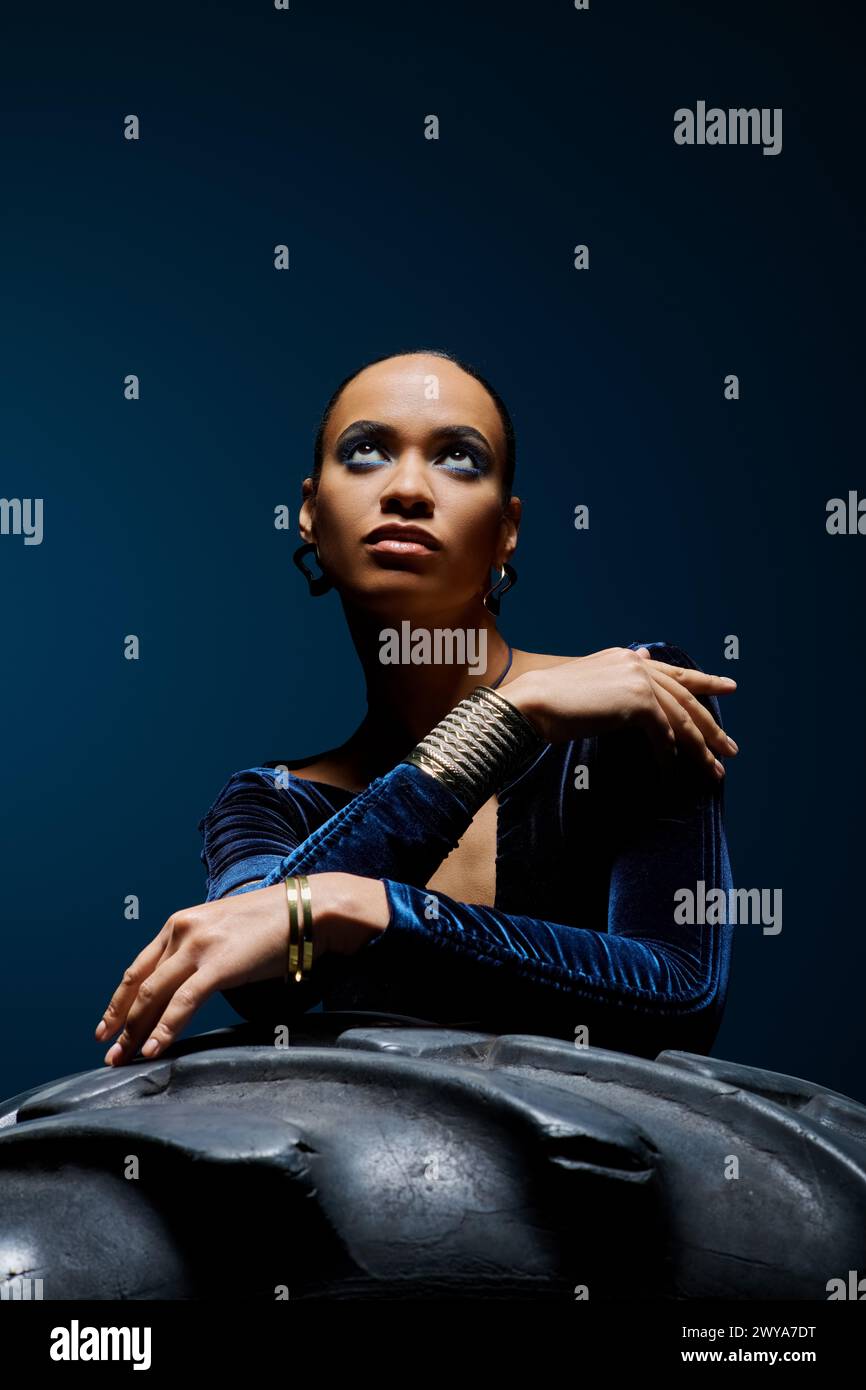 Seated goddess on throne hi-res stock photography and images - Alamy