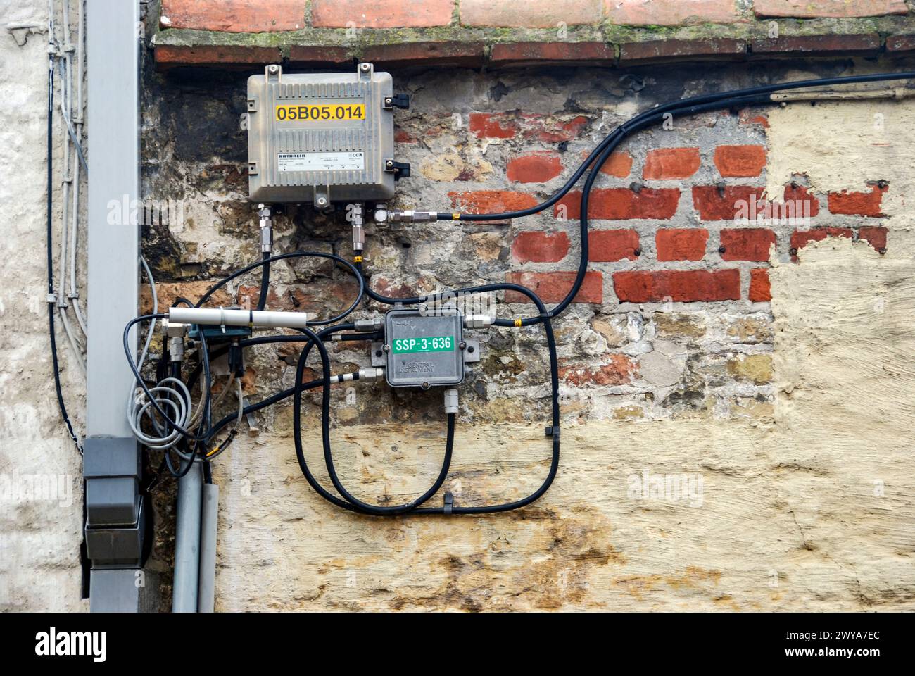 Outdoor electrical hi-res stock photography and images - Alamy