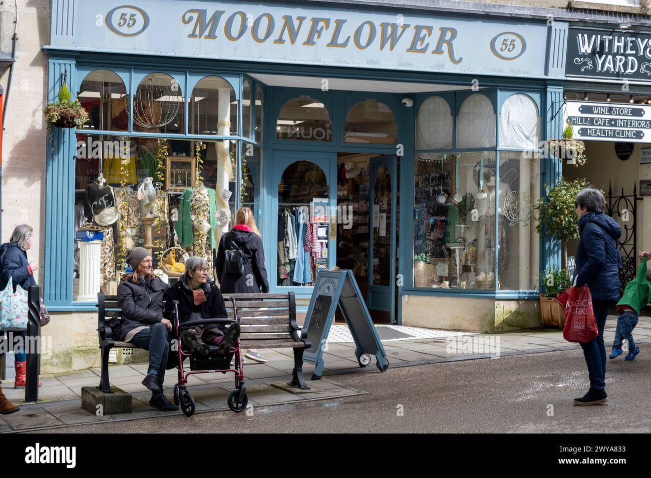 Stroud high street hi-res stock photography and images - Alamy