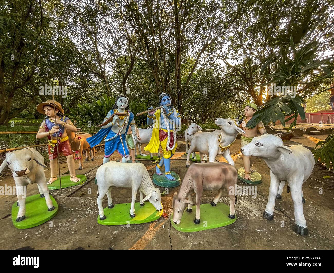 Krishna with calves, Go Karana Lila, Murthis statues in Govardhan ...