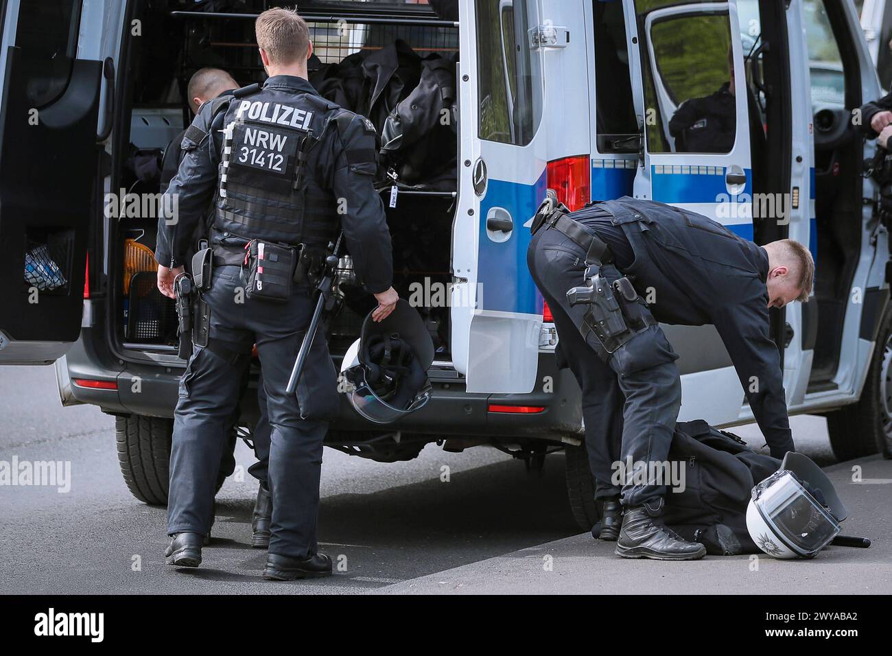 31.03.2024, Köln, Großeinsatz der Polizei Symbolbild Polizeieinsatz ...