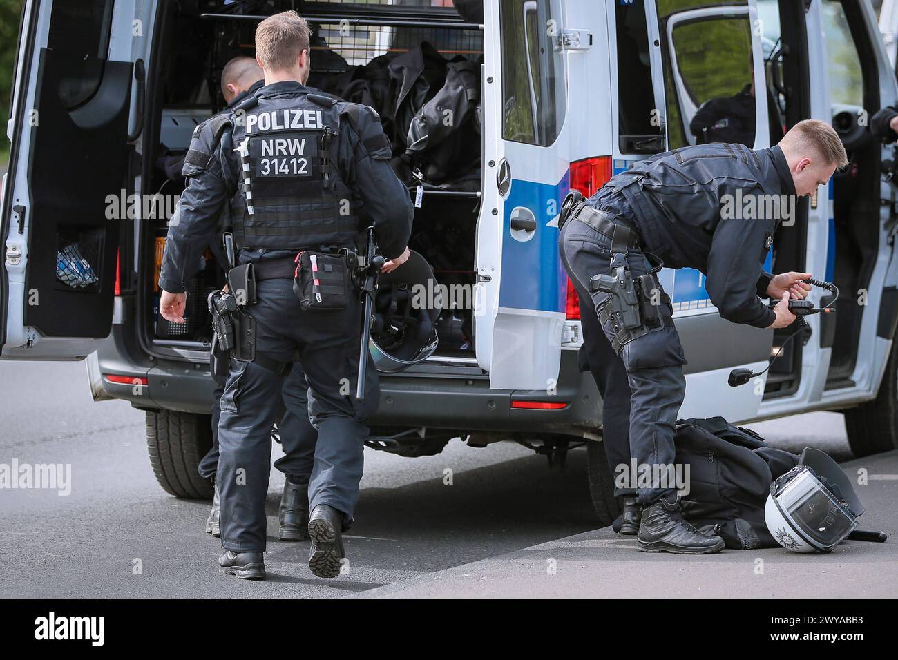 Bereitschaftsdienst der polizei hi-res stock photography and images - Alamy