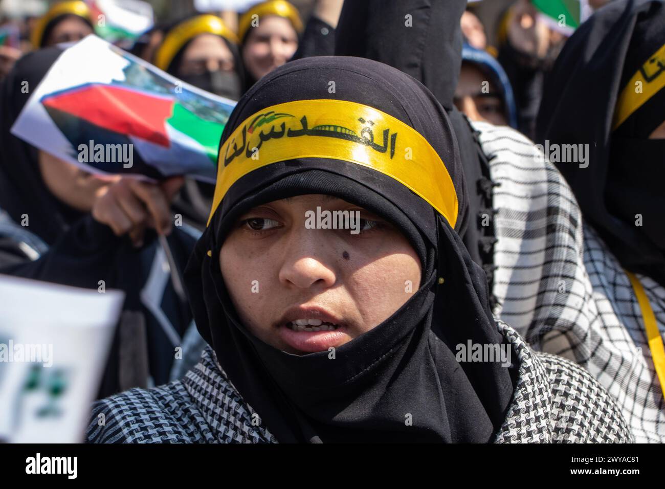Women wearing hijabs in iran hi-res stock photography and images - Alamy