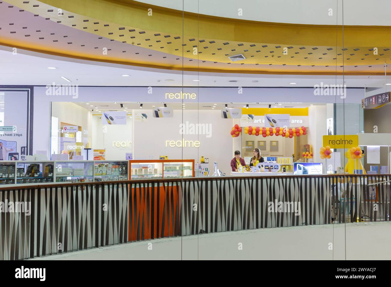 Realme logo hi-res stock photography and images - Alamy