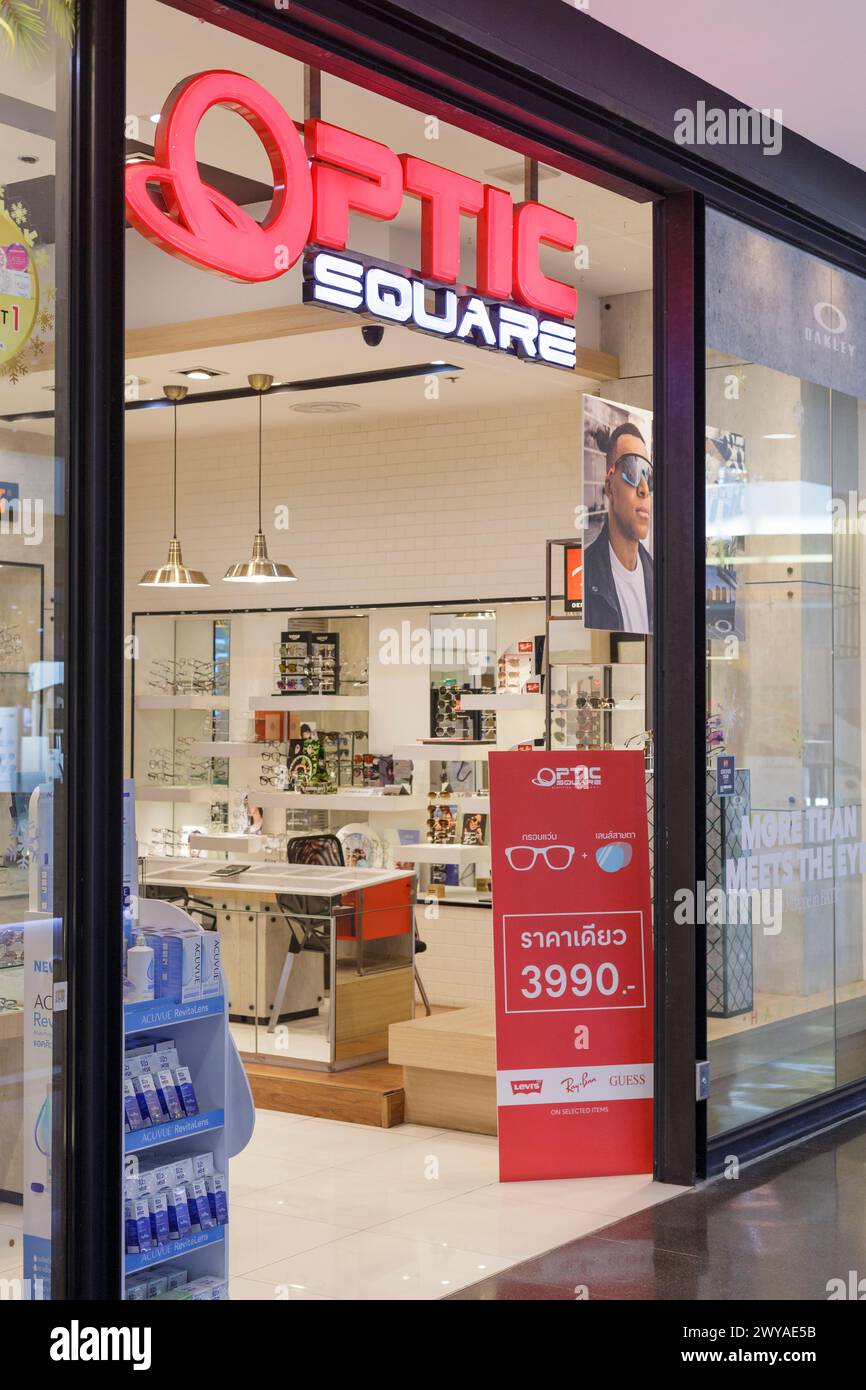 Optic shop hi-res stock photography and images - Alamy