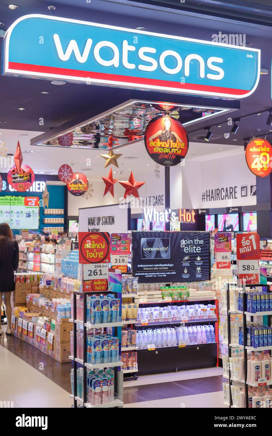 Watsons shop at Central shopping mall Stock Photo - Alamy