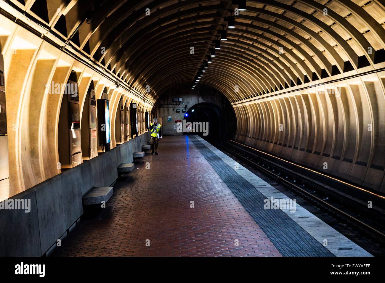 Underground train station before the train arrives Stock Photo - Alamy