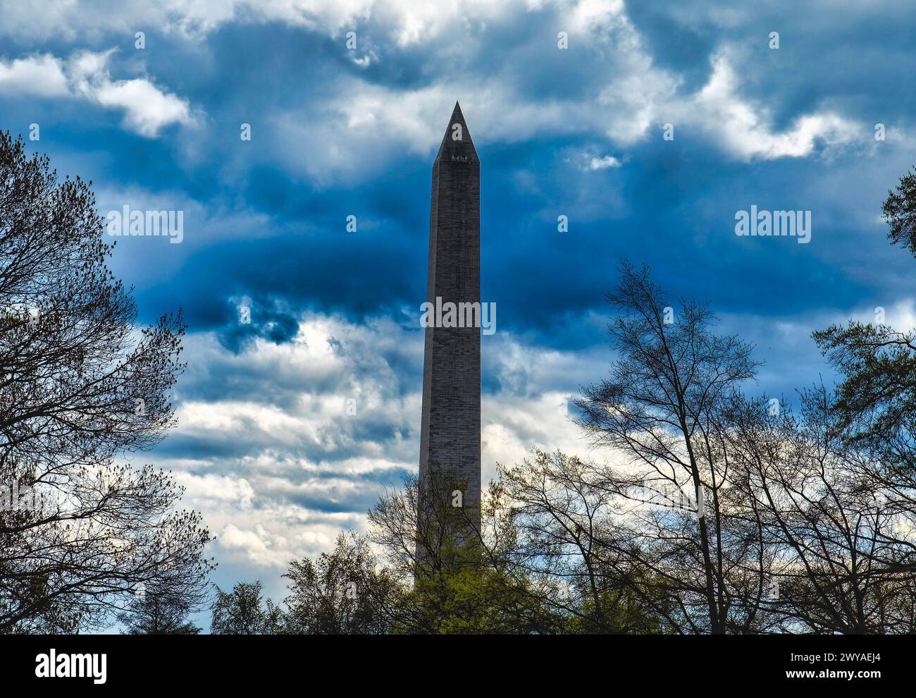 The Washington Monument on a Spring day Stock Photo - Alamy