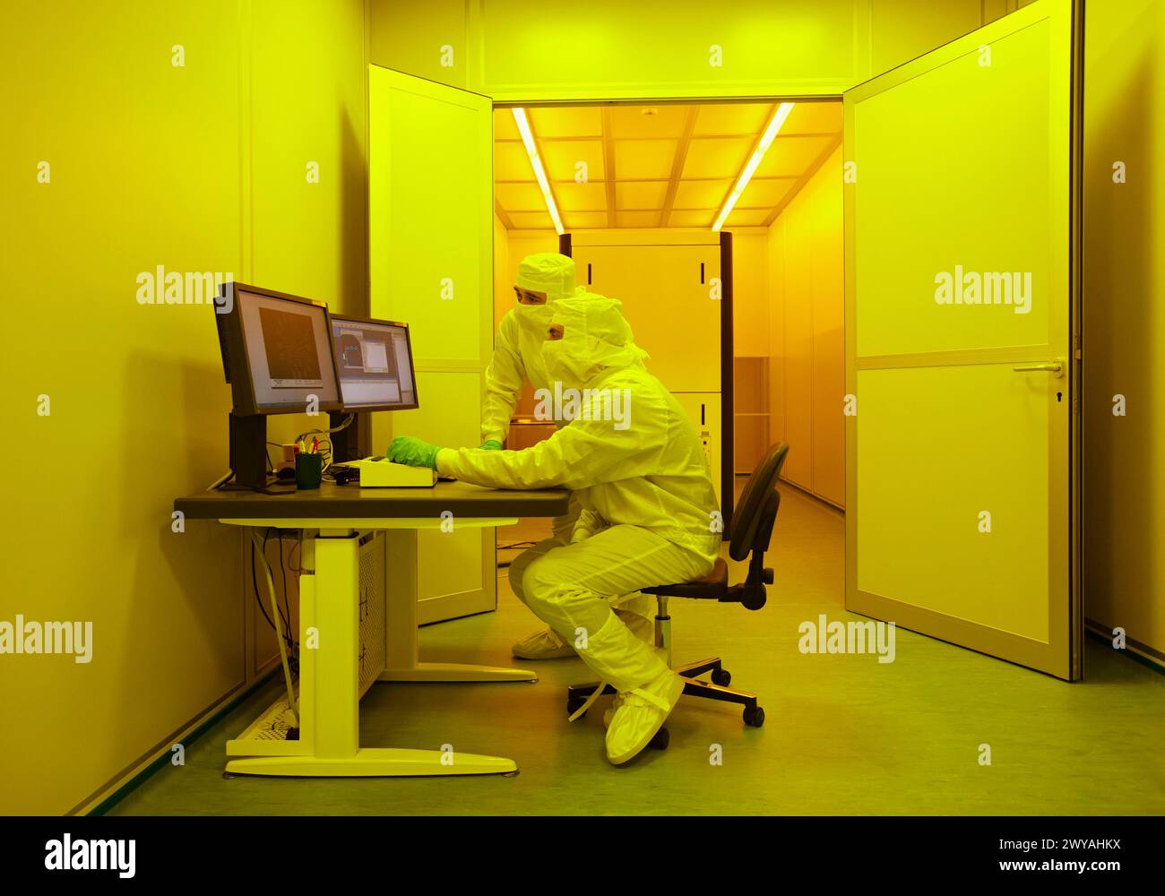 Electron beam lithography hi-res stock photography and images - Alamy