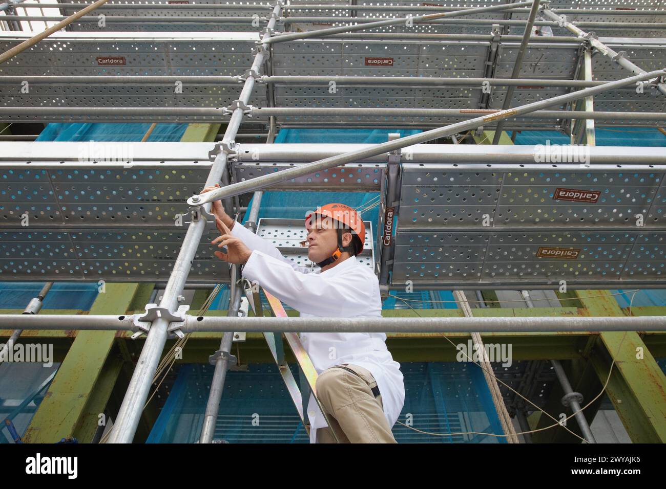 Scaffolding, temporary work teams, global trials Certification AENOR ...