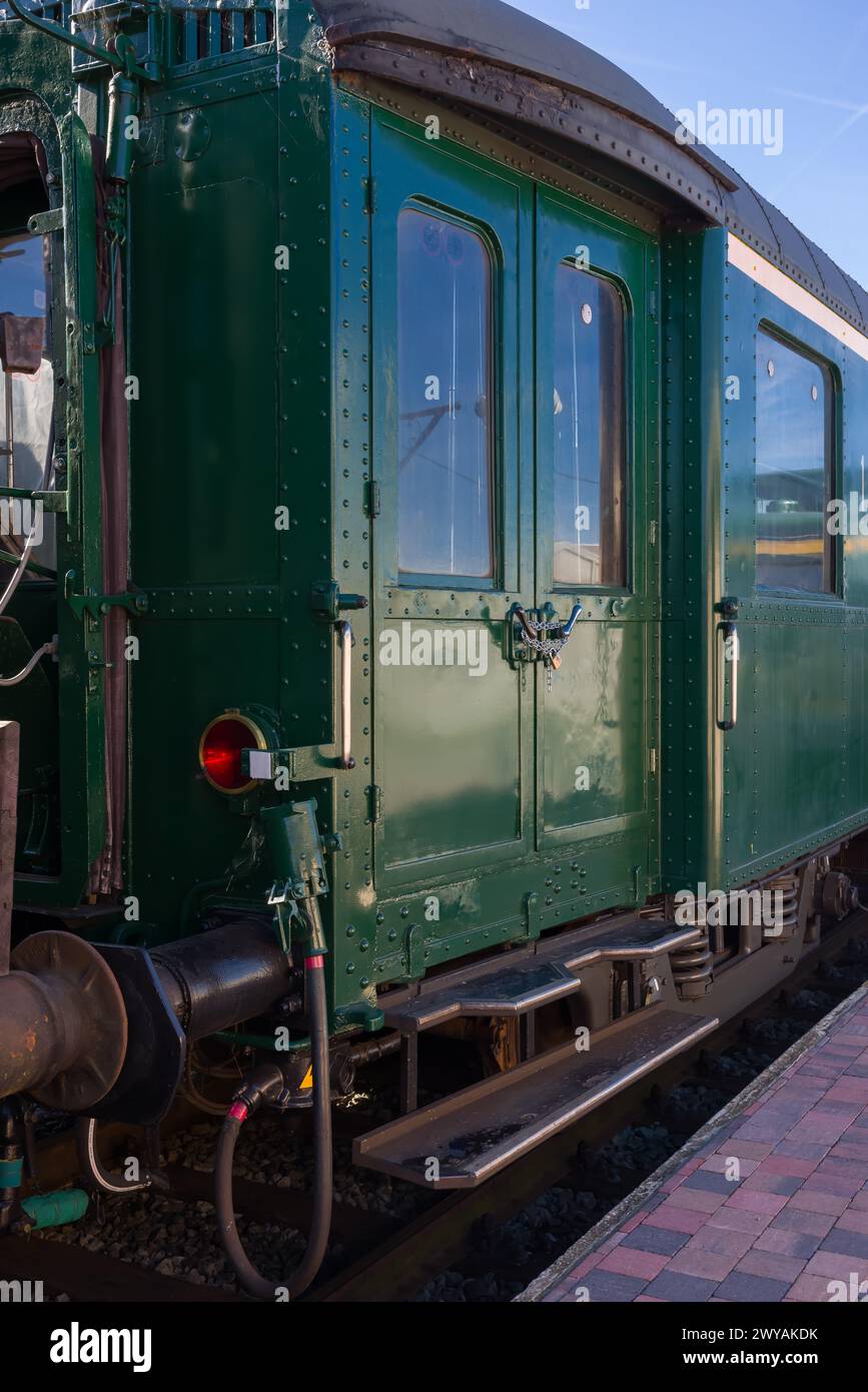 Authentic and beautifully restored railway carriages from the beginning ...