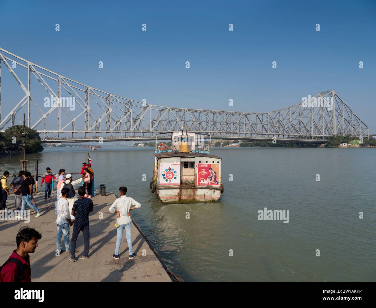 Ferry across the hooghly hi-res stock photography and images - Alamy