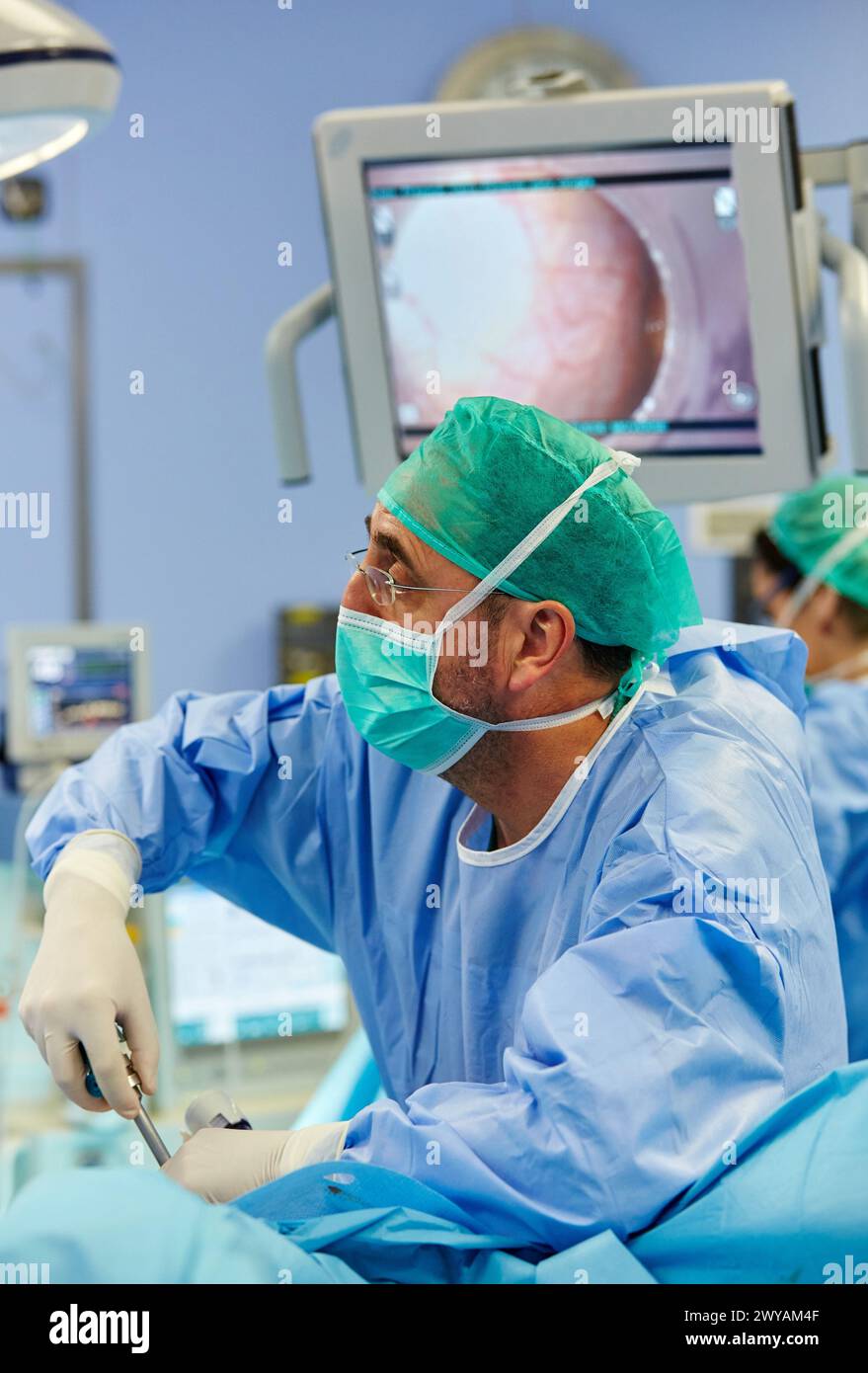 Operating room, Prostate cancer robotic surgery, Da Vinci surgical ...