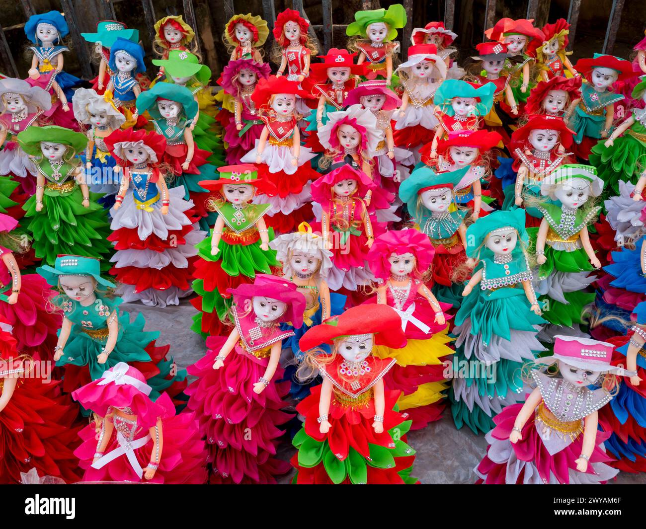 India, Kolkata, Howrah Bridge street scene Stock Photo - Alamy