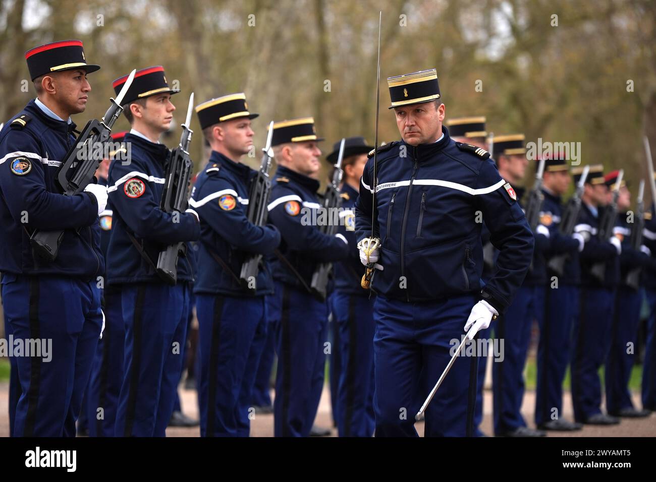 Personnel from the Gendarmerie's Garde Republicaine and the British ...