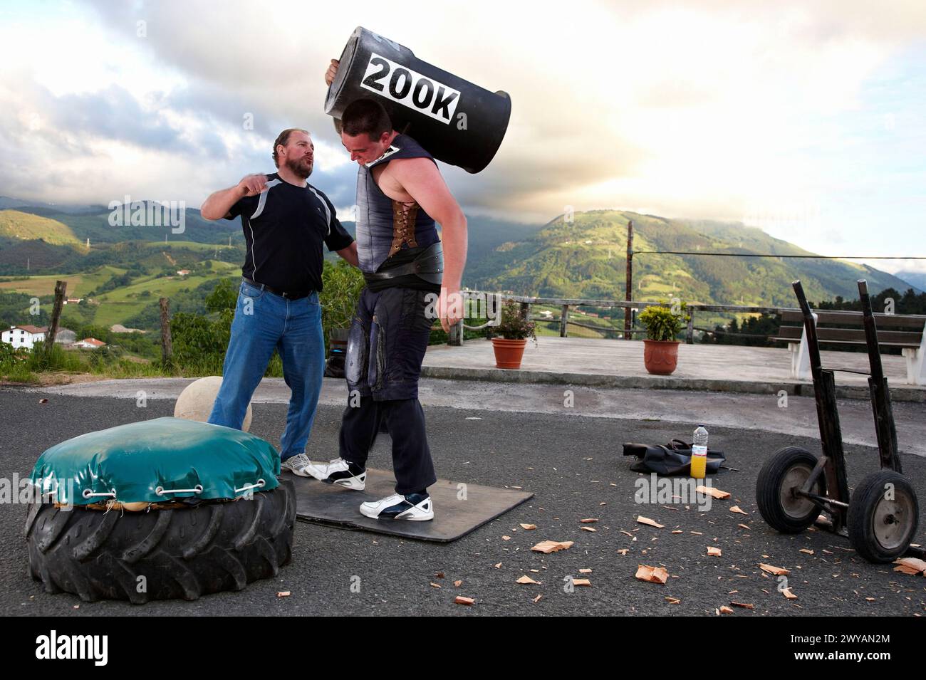 Iñaki and Ignacio Perurena, Harrijasotzaile (stone lifting), Basque ...