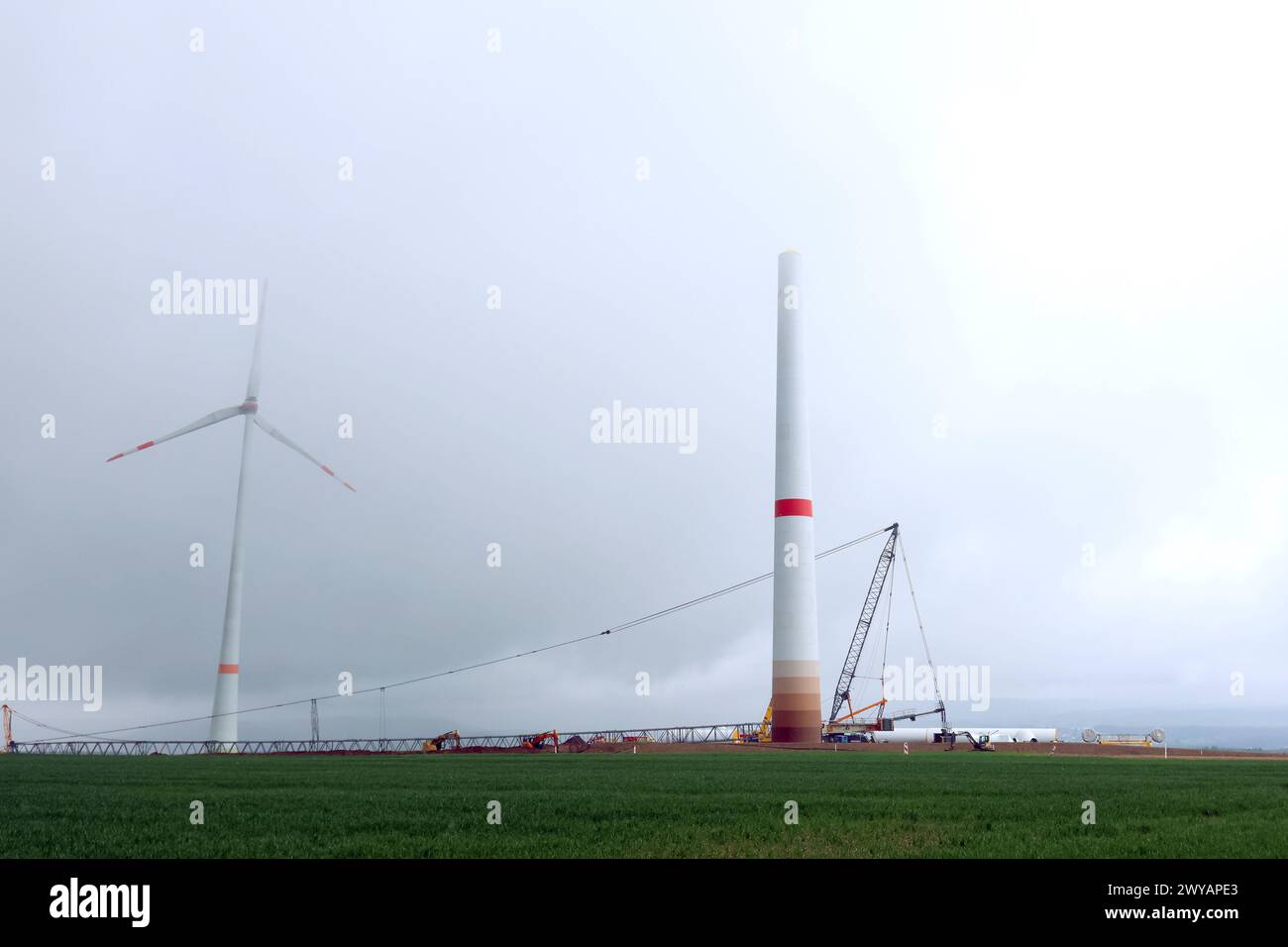 PALA EOLICHA IN COSTRUZIONE, Windkraftanlagen im bau , Wind turbines ...