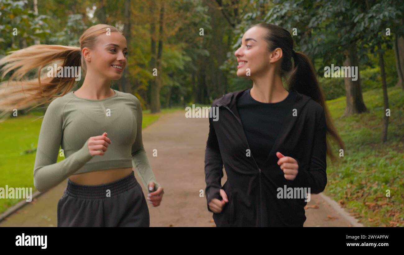 Joggers sportswomen hi-res stock photography and images - Alamy