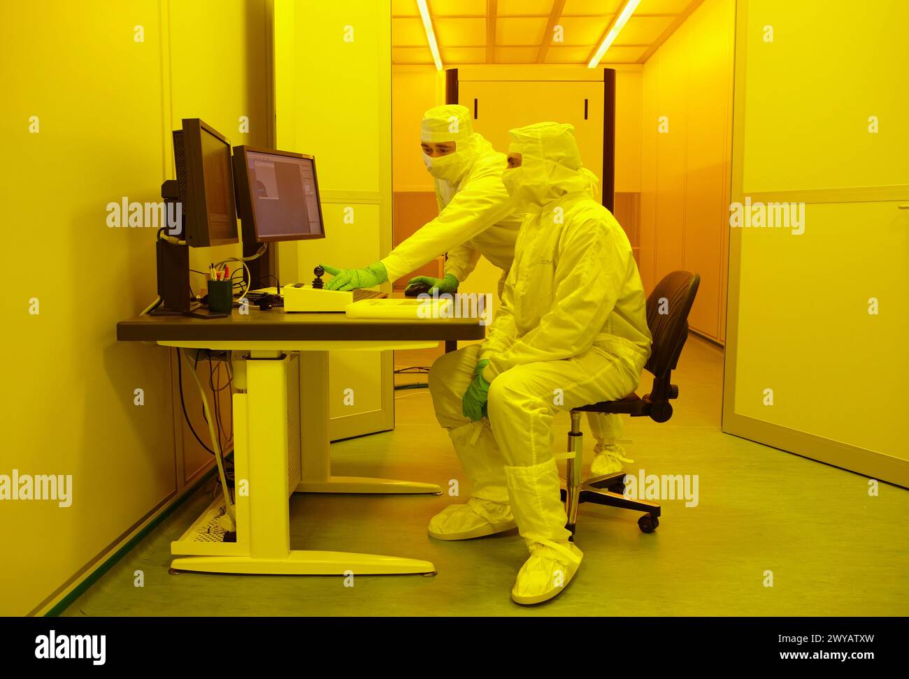 E beam lithography hi-res stock photography and images - Alamy