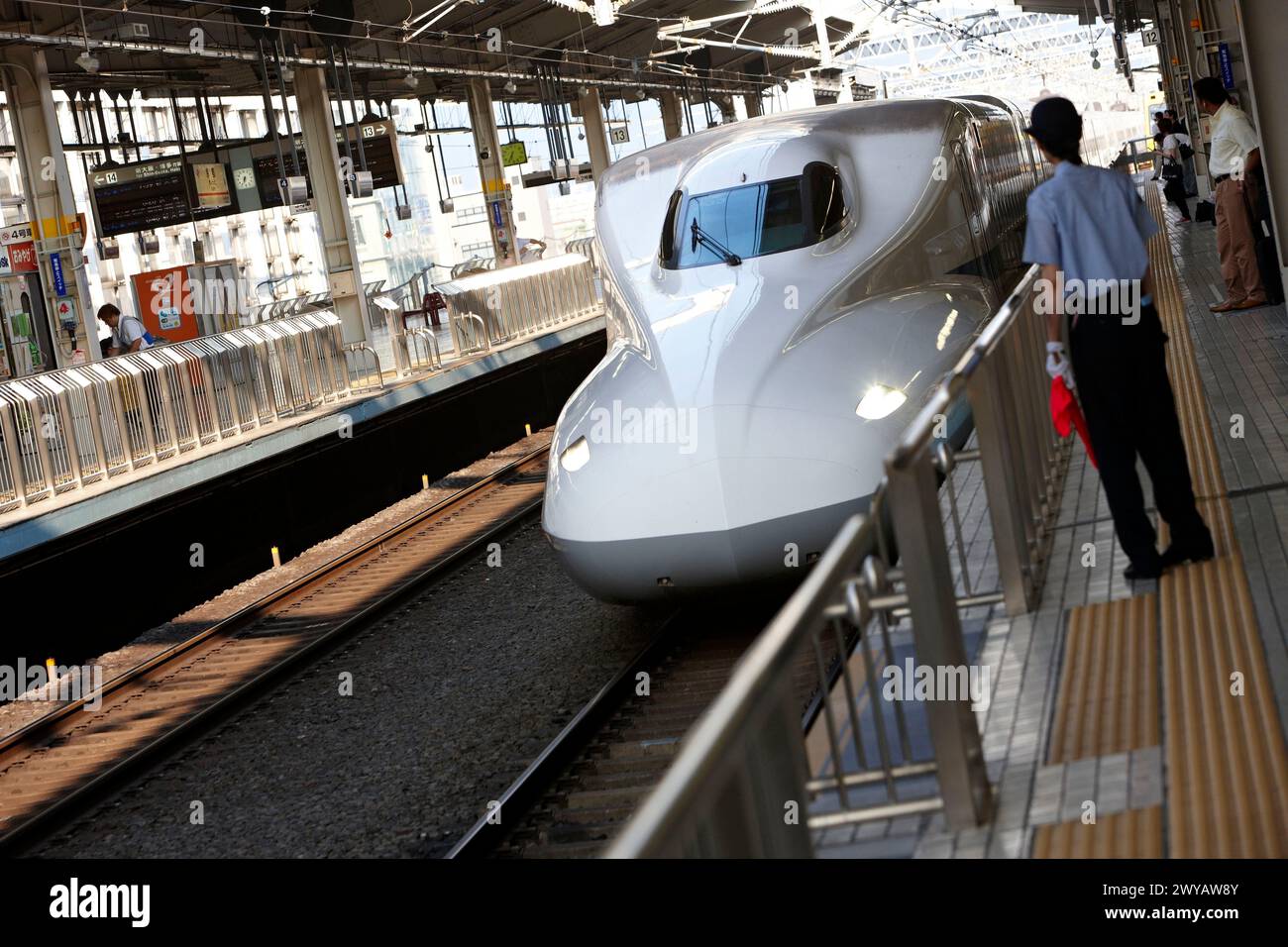 Shinkansen high speed train, Railway station, Kyoto, Japan Stock Photo - Alamy