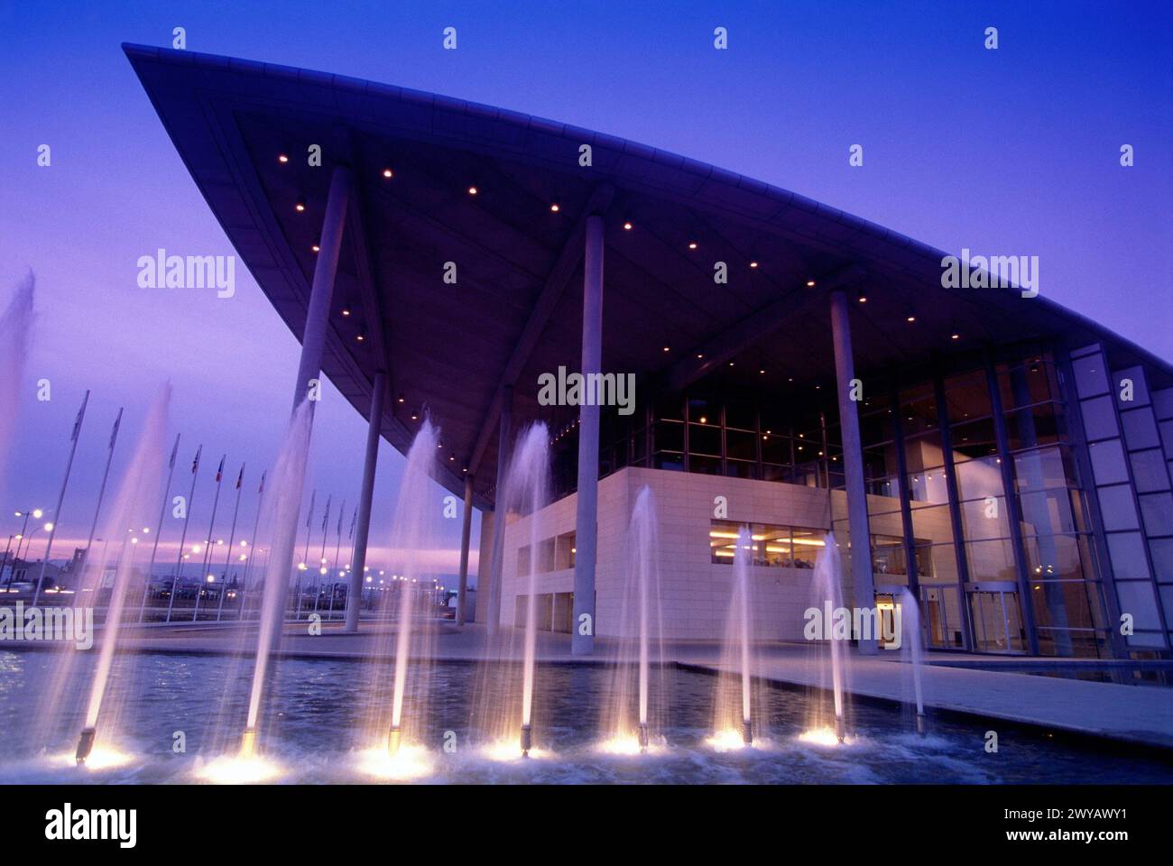 Palacio de Congresos (Convention Center), by Norman Foster. Valencia ...