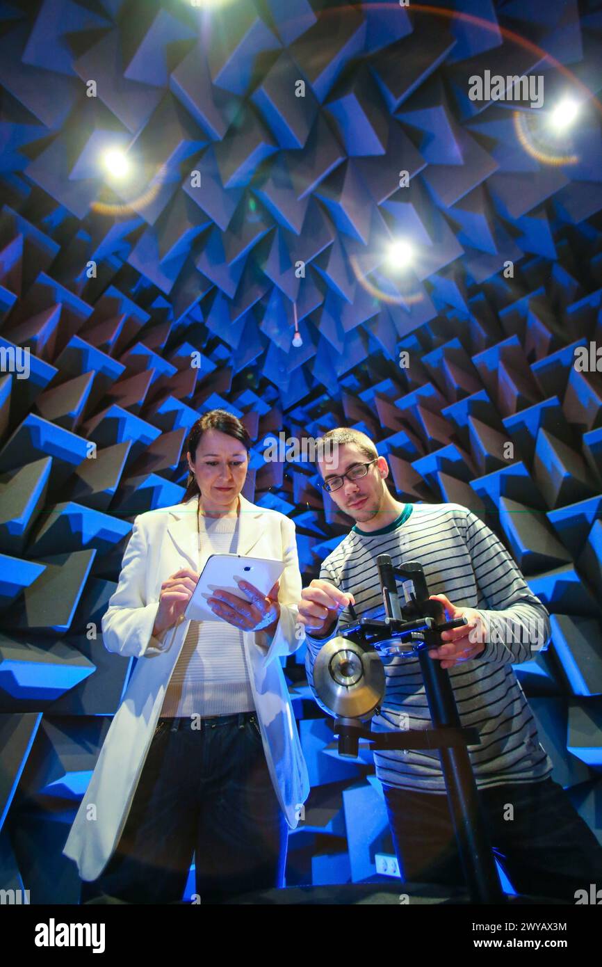 Emc chamber hi-res stock photography and images - Alamy