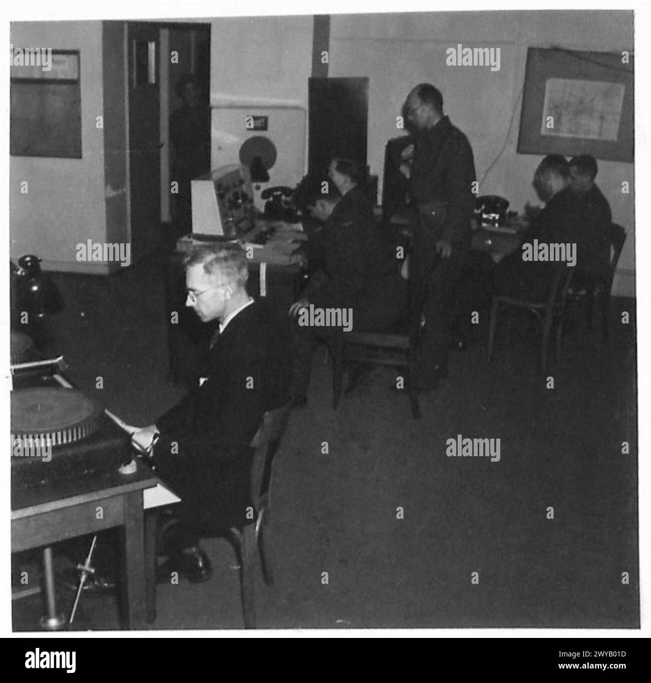 World war ii radio Cut Out Stock Images & Pictures - Alamy