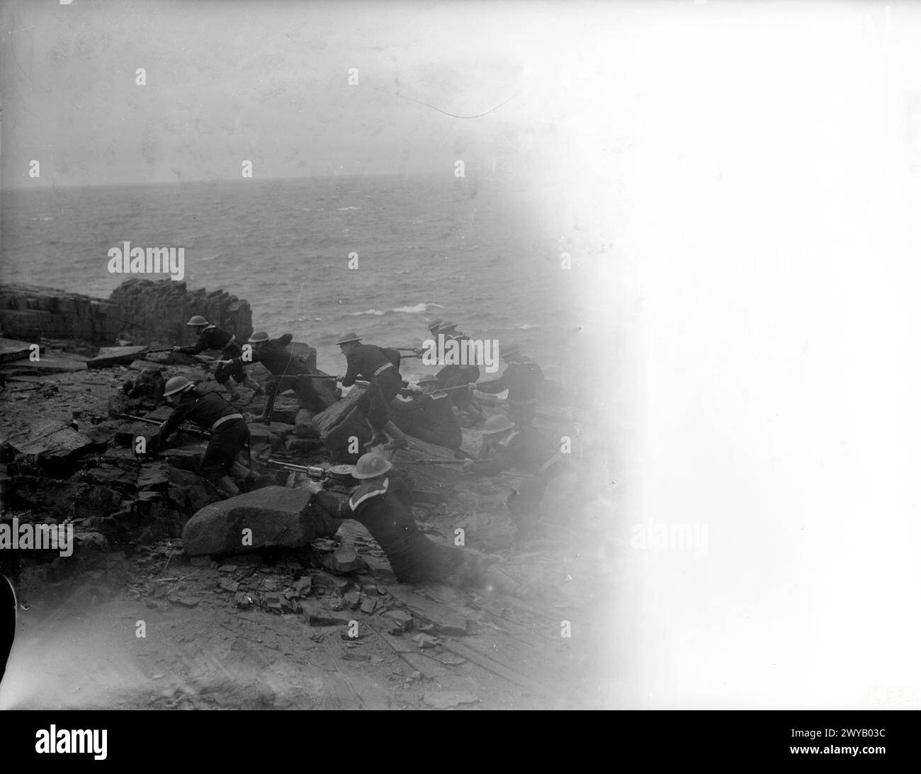 SAILORS TRAIN FOR LAND FIGHTING. 1 TO 3 JUNE 1942, NORTHERN RANGE ...