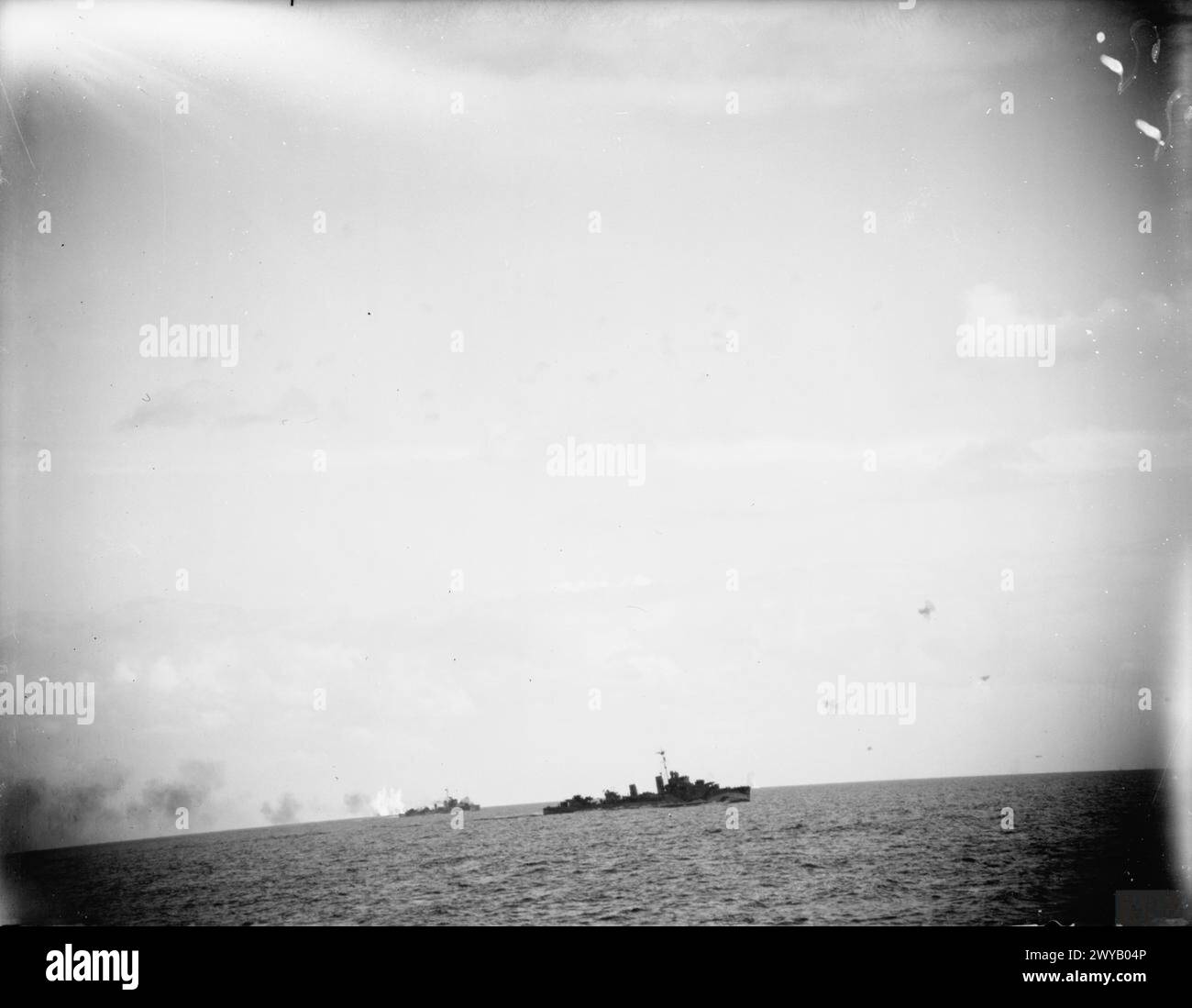 Damaged italian warships hi-res stock photography and images - Alamy