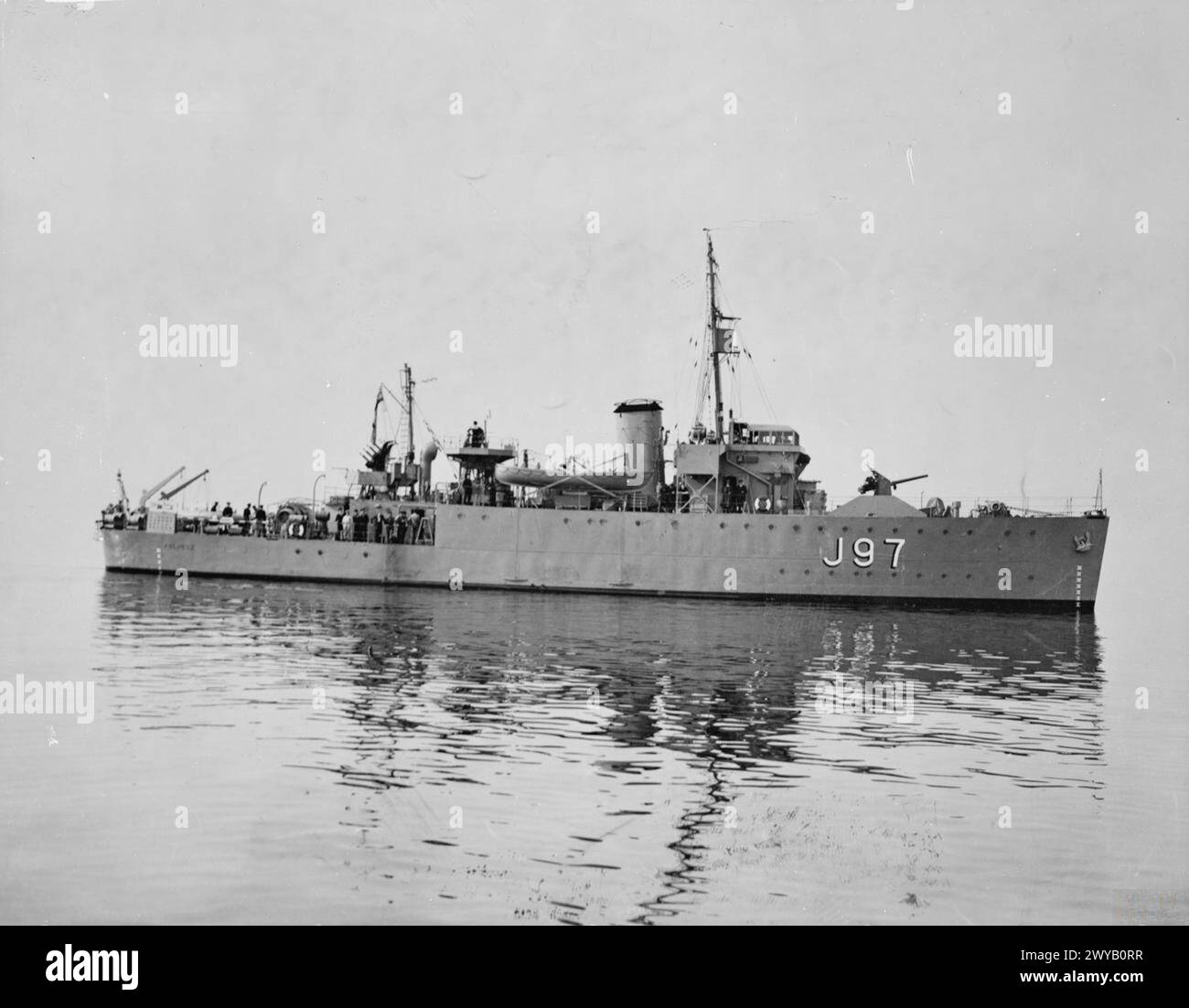 Hms Polruan British Bangor Class Minesweeper 1941 Royal Navy