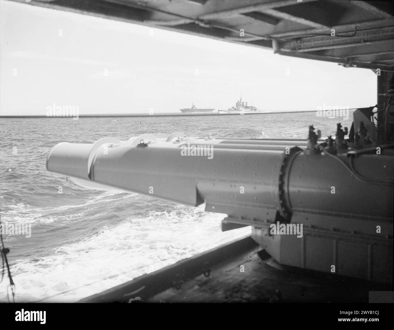 Hms renown hms ark royal hms sheffield hi-res stock photography and images - Alamy