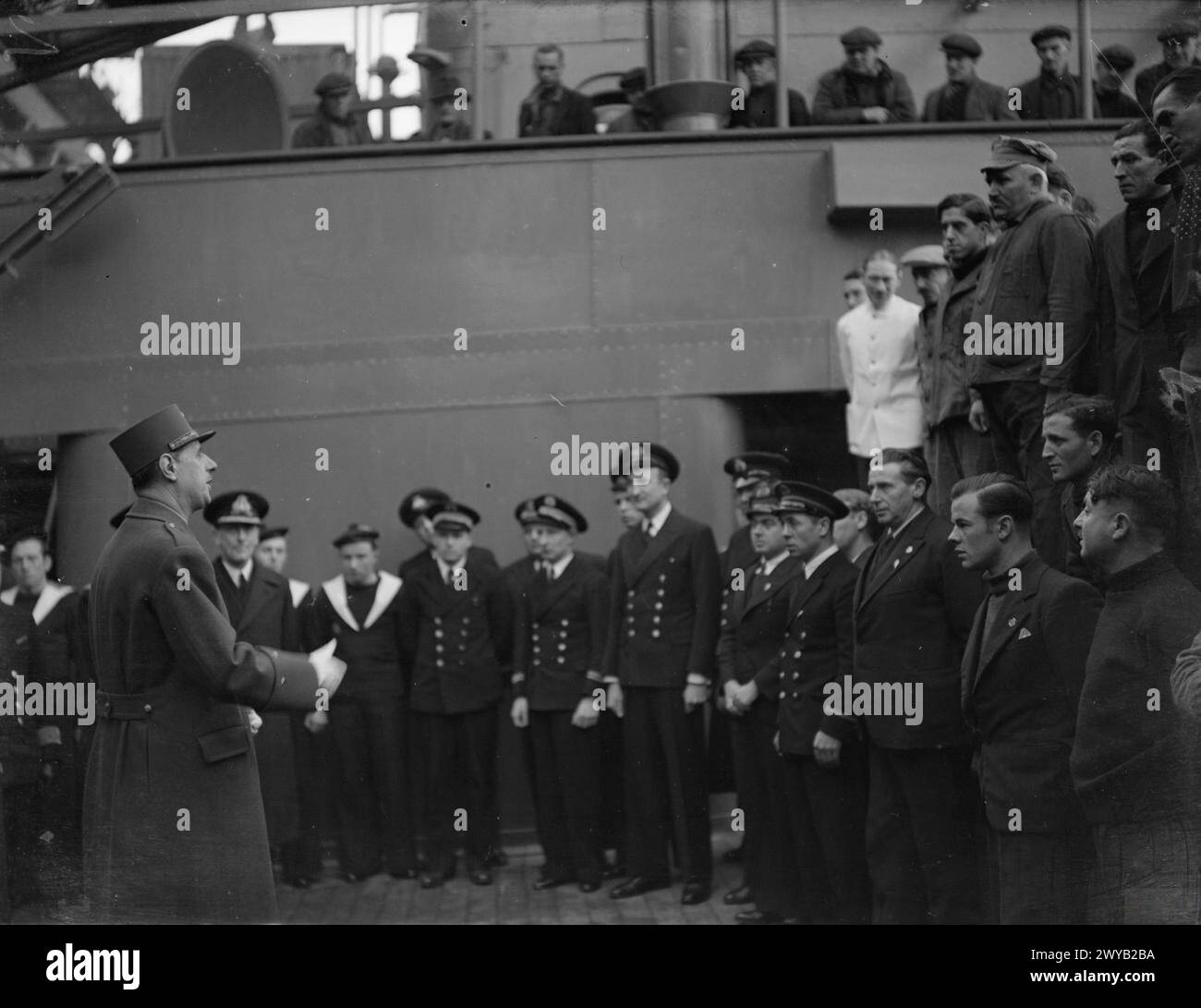 VISIT OF GENERAL DE GAULLE TO FREE FRENCH MERCHANT SHIPS. 9 JANUARY ...