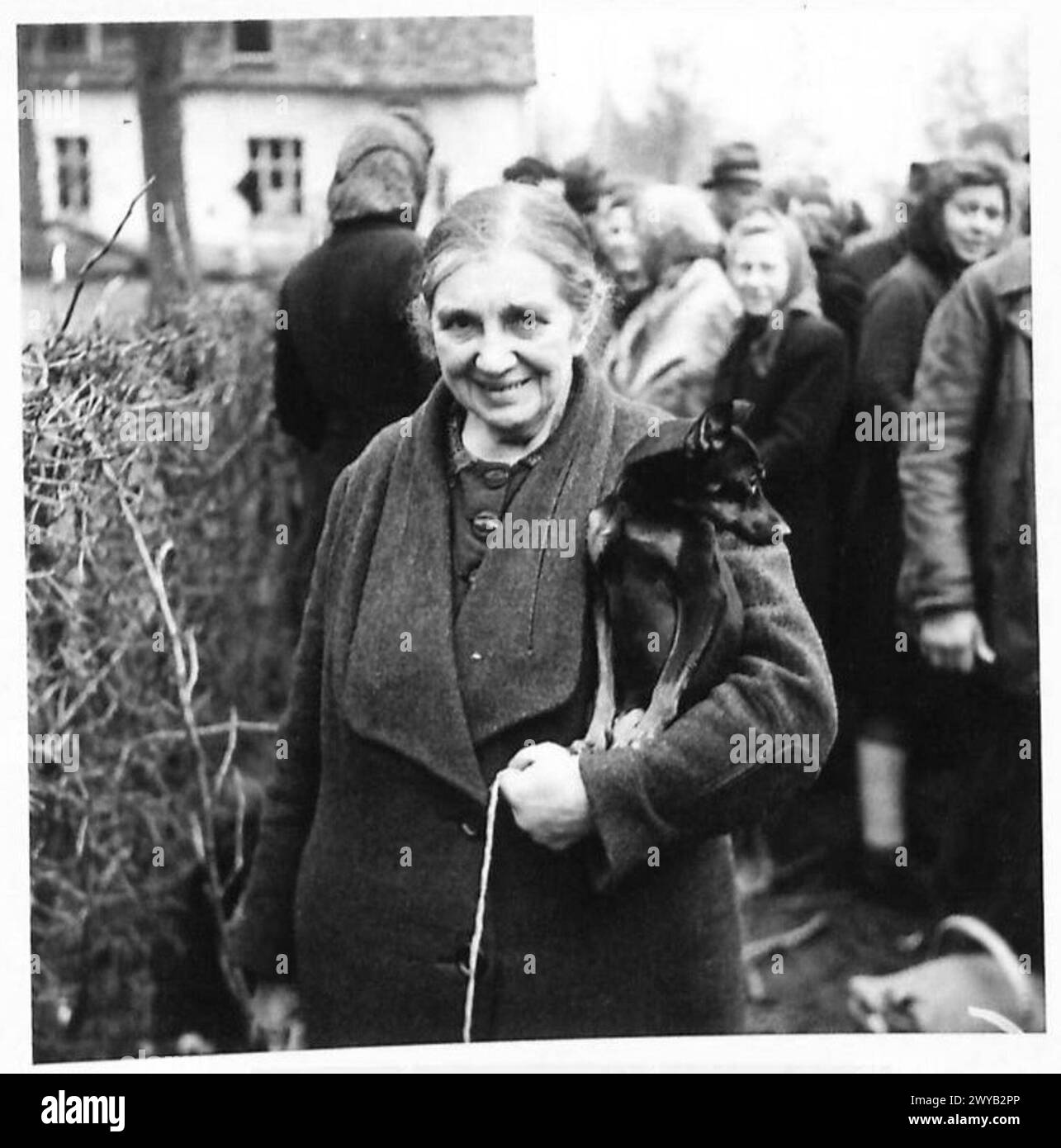 German women 1945 hi-res stock photography and images - Alamy