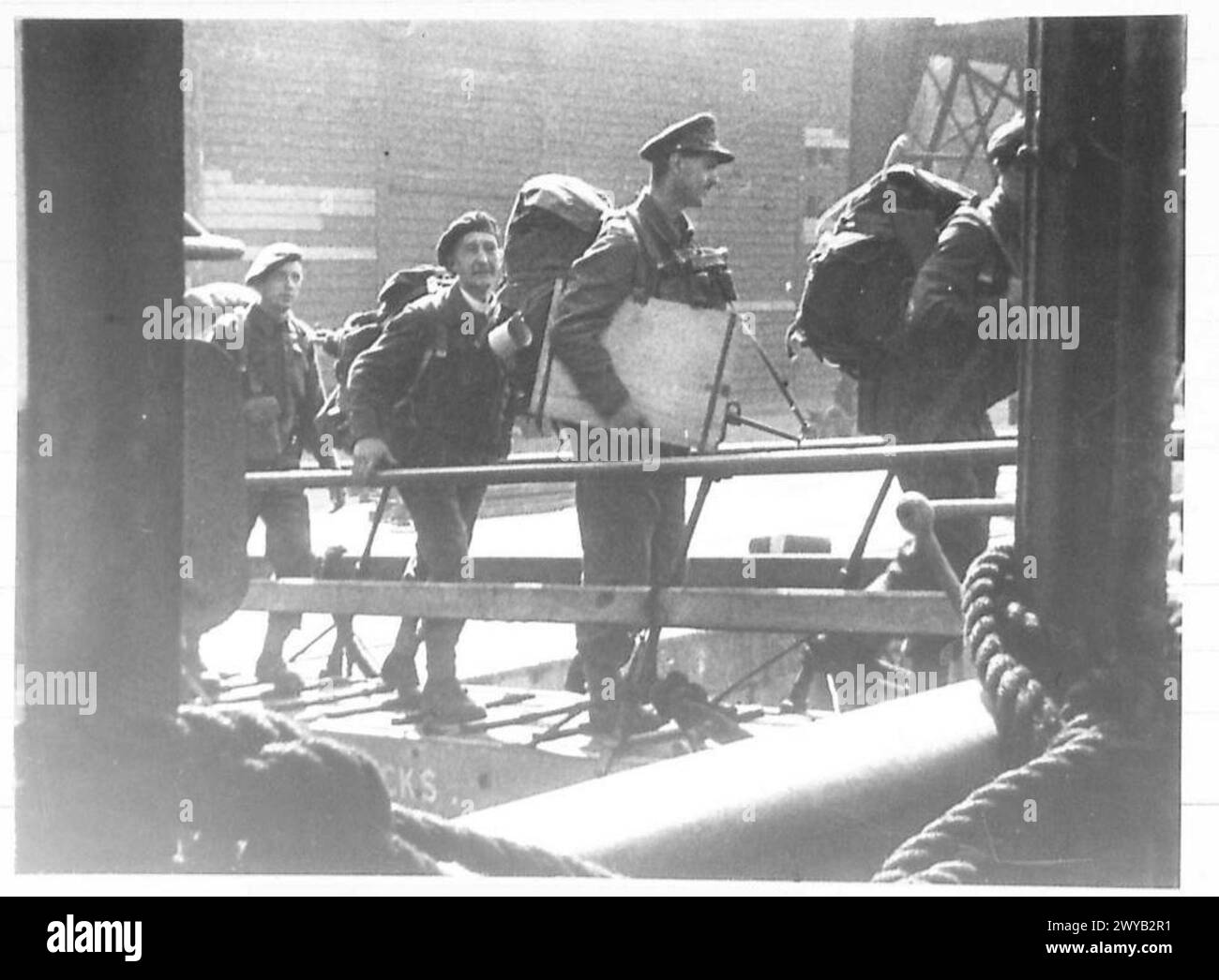 COMMANDO'S EMBARK FOR "D" DAY & LANDING ON COAST OF NORMANDY - Original ...