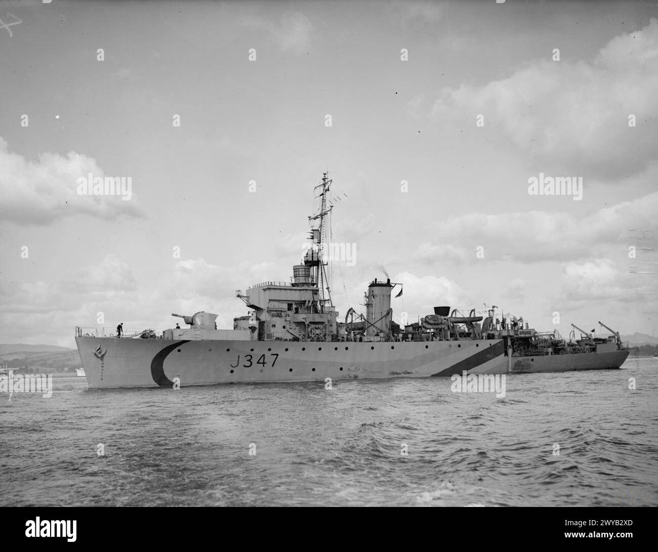 HMS PERSIAN, ALGERINE CLASS MINESWEEPER. 31 MARCH 1944, GREENOCK Stock ...