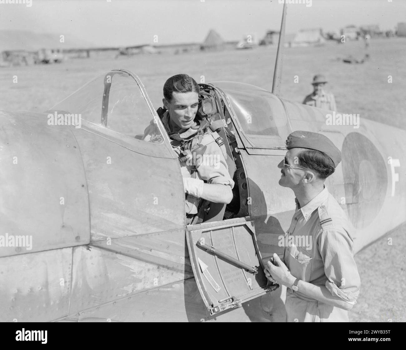 Raf 682 hi-res stock photography and images - Alamy
