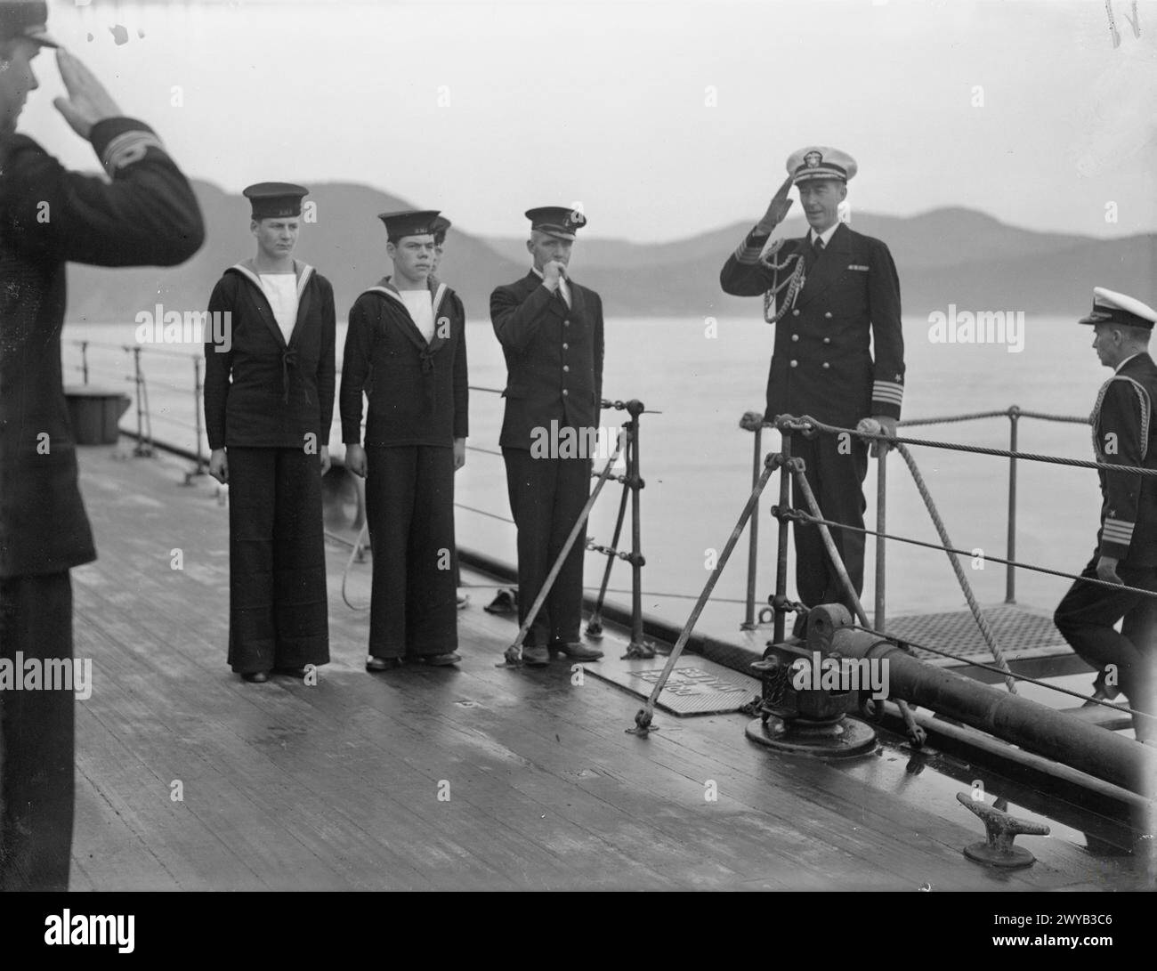 PRESIDENT ROOSEVELT MEETS PRIME MINISTER CHURCHILL. 9 AUGUST 1941, ON ...