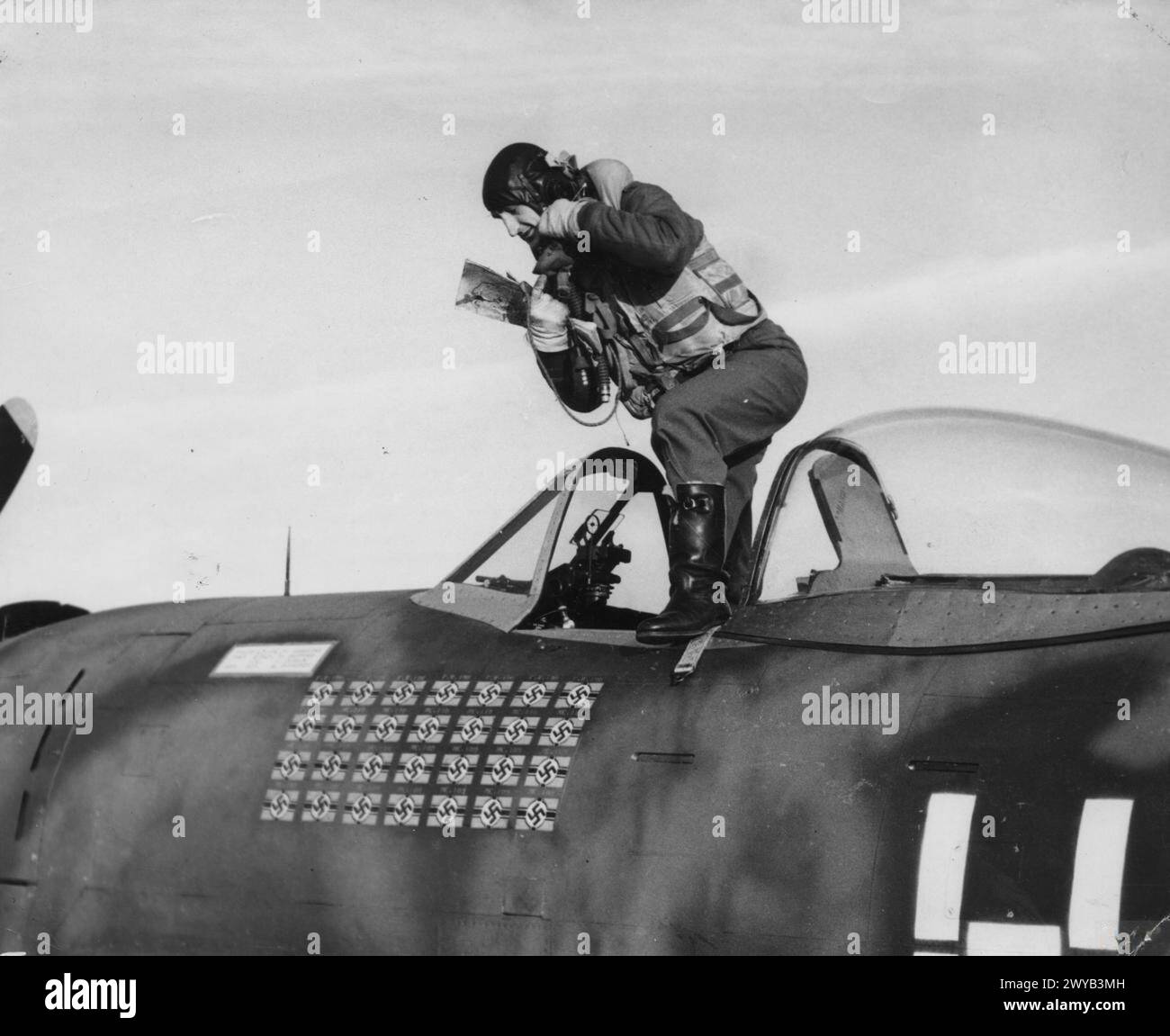 UNITED STATES EIGHTH AIR FORCE IN BRITAIN, 1942-1945 - P-47 Thunderbolt ...
